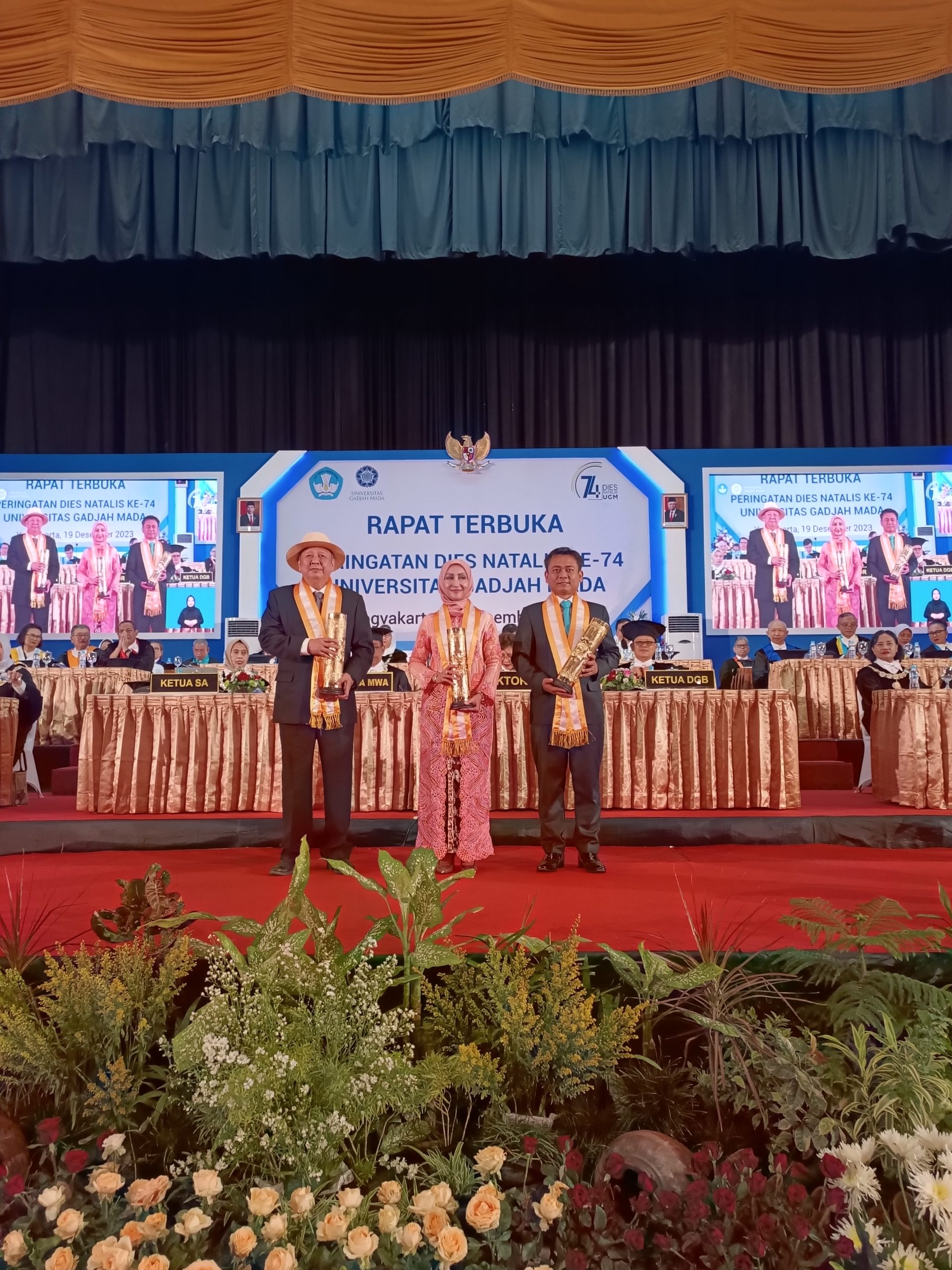 Dedikasi Prof. Aris Marfai dalam Informasi Geospasial Raih Penghargaan ...